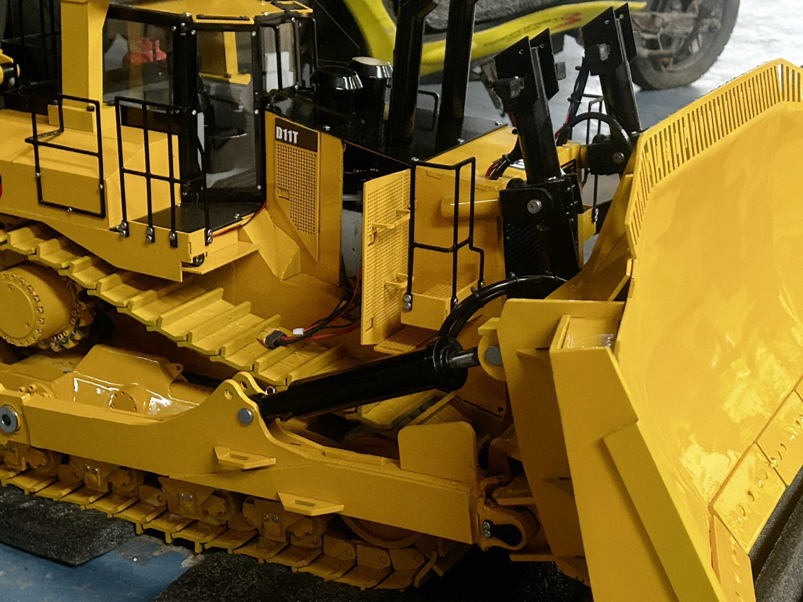 D11T RC Hydraulic Bulldozer | 1/10 RC Hydraulic Bulldozer D11T | Eaglemach