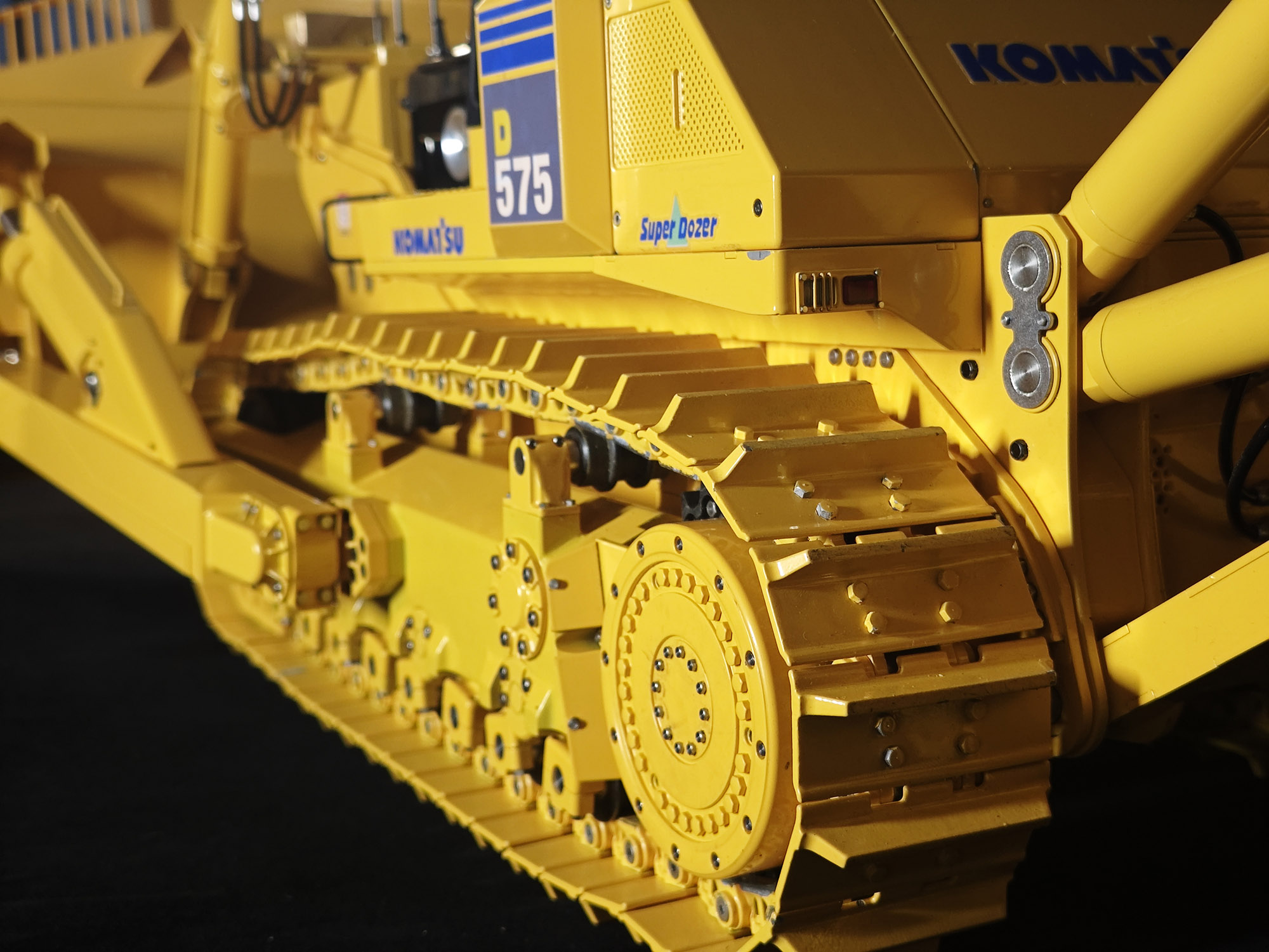 jdmodel 1-14 Komatsu D575 RC hydraulic Bulldozer