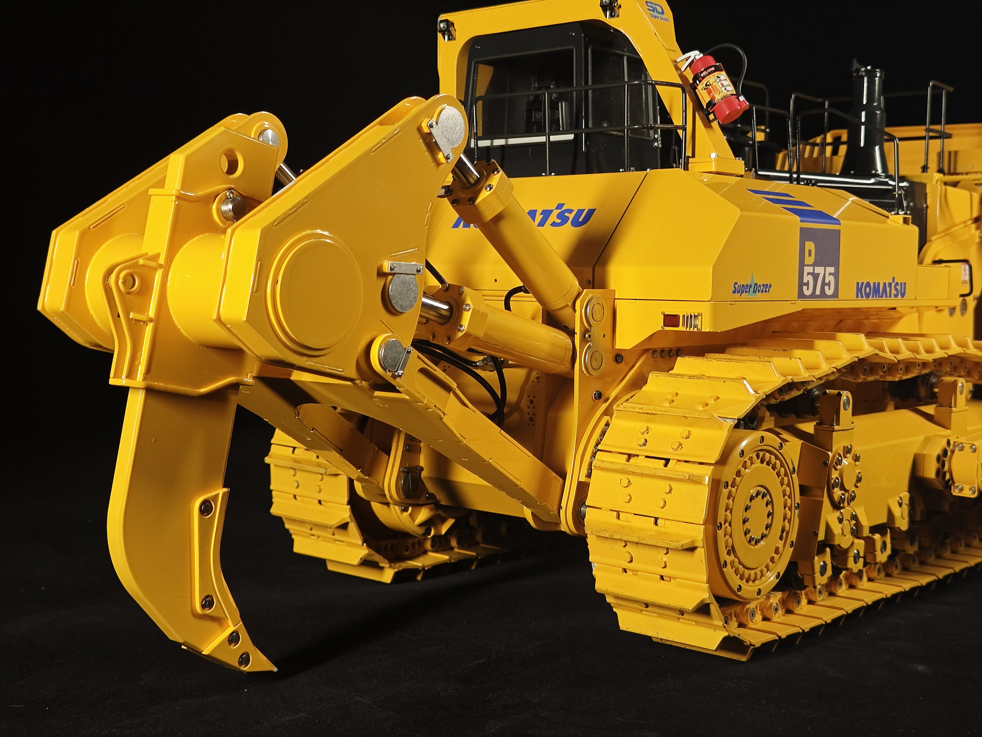 jdmodel 1-14 Komatsu D575 RC hydraulic Bulldozer