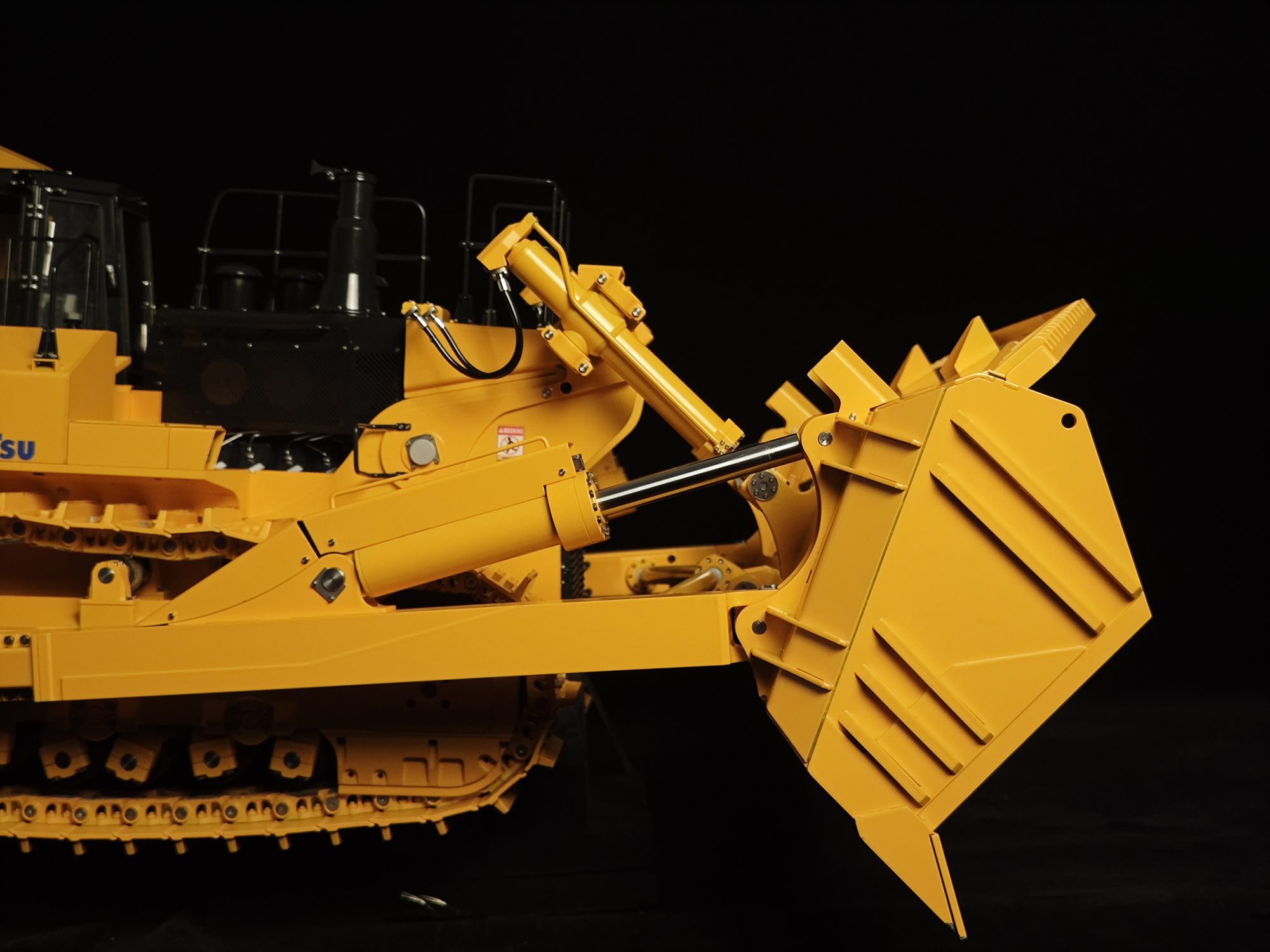 jdmodel 1-14 Komatsu D575 RC hydraulic Bulldozer